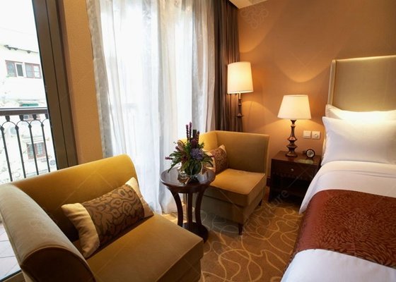 Three Star Marriott Hotel Bedroom Furniture Sets 30 - 45 Density Foam