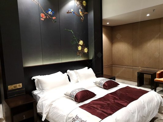 Customized Luxury Hilton Waldorf Hotel Bedroom Furniture Sets 3 Years Warranty