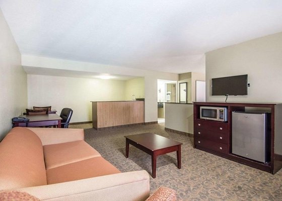 Wood Complete Apartment Furniture Sets With Bedroom Leather Furniture Set