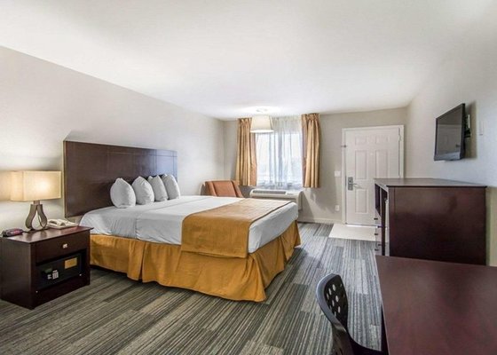 Bedroom Set Specific Use Complete Hotel Apartment Furniture Wooden Paint Furniture