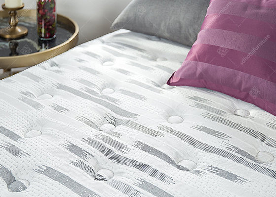 Luxurious Hotel Bed Mattress Customized Size 18cm Bonnell Spring Knitted Fabric