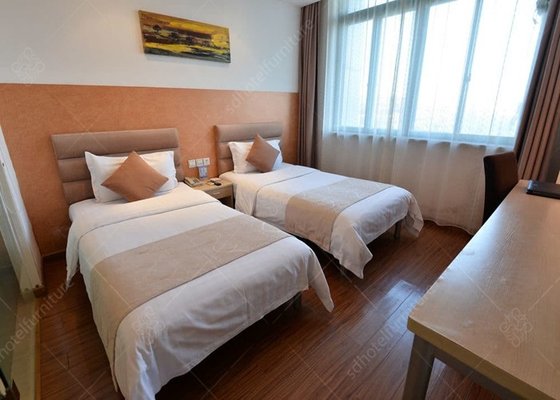 Comfortable Bedroom Suite Furniture With 5 Light Lacquer Finish