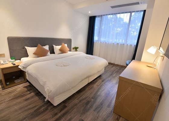 Comfortable Bedroom Suite Furniture With 5 Light Lacquer Finish