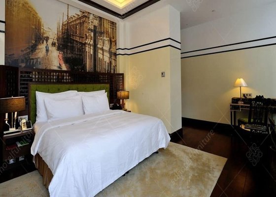 Customized Classic  SImple Luxury Hotel Bedroom Furniture Queen Size Bed