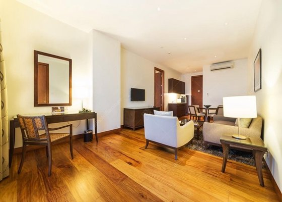 Contemporary Luxury Hotel Bedroom Furniture With Chair / Table Loose