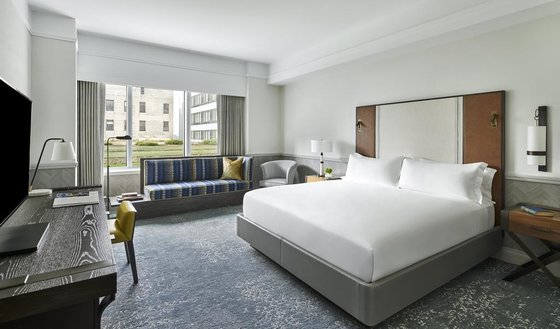 Elegant Commercial 5 Star Hotel Bedroom Furniture / Full Size Bed Sets
