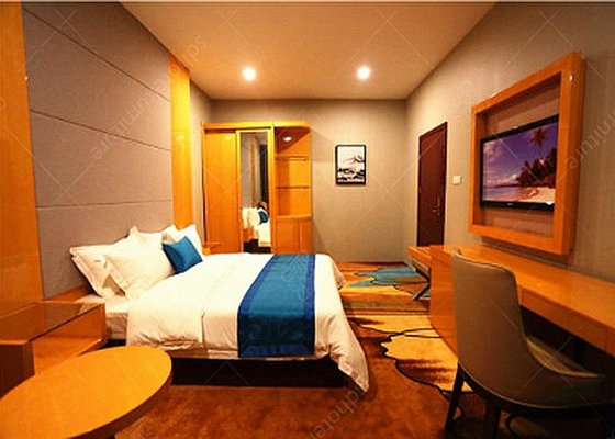 Contemporary 5 Star Hilton Hotel Room Furniture HPL / Melamine Surface