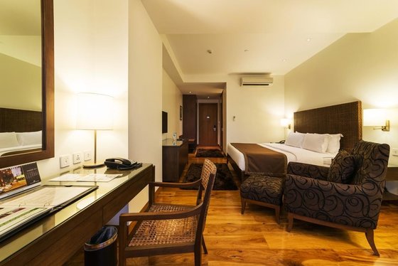 Elegant Three Star Hotel Bedroom Furniture With Desk / Chiar Customized Color