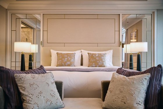 Custom Marriot Hotel Furniture Beech Wood Veneer For King / Queen Size Bedroom