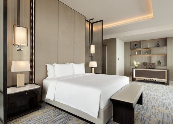 5 Star Multicolor Rosewood Hotel Bedroom Furniture Sets