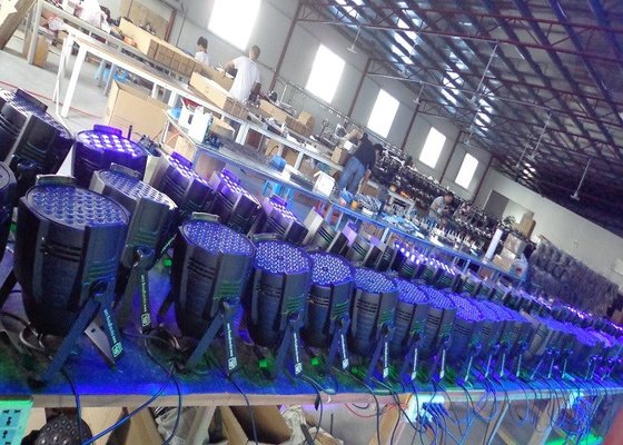 Black Shell Cool DJ Lights Rgbw Led Flat Par Light For Concert / Theater Stage Lighting supplier