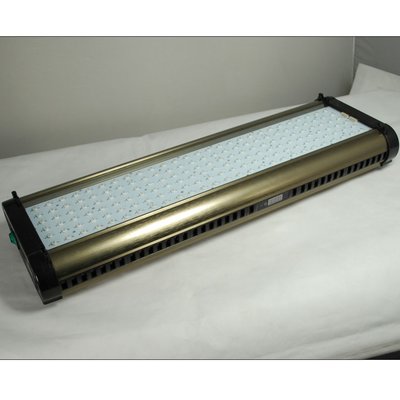 led grow light Phantom 300W