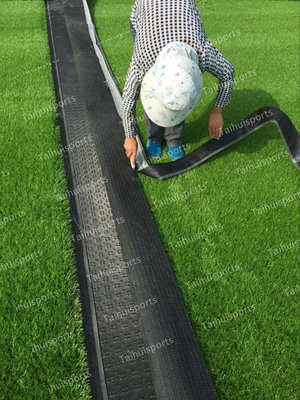 Eco Friendly Crosslinked Artificial Turf Shock Pad UV Resistant Underlay 3 Composite Layers With Good Water Permeability