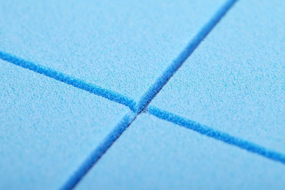 High Tensile Strength 0.3MPa Water Proof Crosslink Fake Grass Underlay 8 MM-20 MM Thickness UV Resistant Food Grade