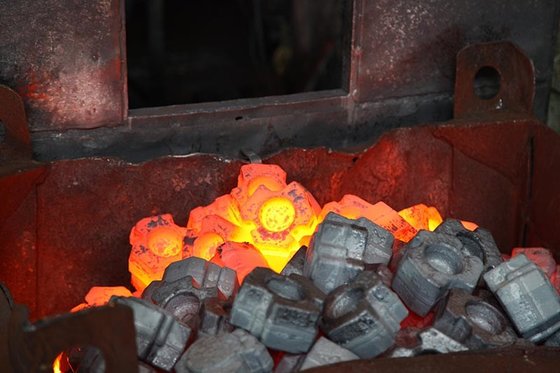 Scale Removal Shot Wheel Blast Machine For Forged Pieces Treatment