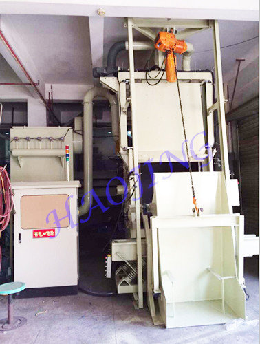 Rubber Belt Shot Blaster Machine , Blast Cleaning Machine For Die Casting Industry