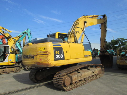 Used KOMATSU PC200-6 Excavator