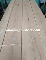 China Knotty Oak Wood Veneer Rustic Oak Natural Veneers For Furniture Door Wall Paneling & Plywood supplier