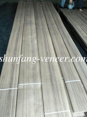 Quartered Walnut Natural Veneers American Walnut Wood Veneer Straight Grain supplier