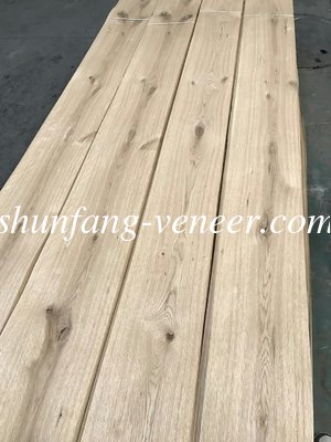 Rustic Style Knotty Oak Natural Wood Veneer for Furniture Door Plywood from www.shunfang-veneer-com.ecer.com supplier