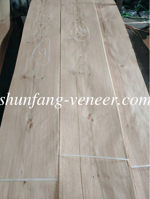 KNOTTY OAK VENEER PIPPY OAK VENEER WITH RUSTIC TEXTURE supplier