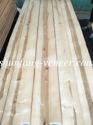 Rustic Knotty Maple Veneer with Double Colors from www.shunfang-veneer-com.ecer.com supplier