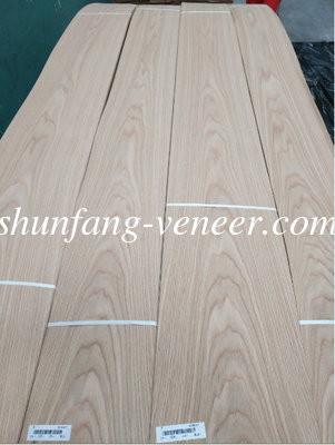 American White Oak Natural Wood Veneer For Office Furniture Wooden Doors Panel supplier
