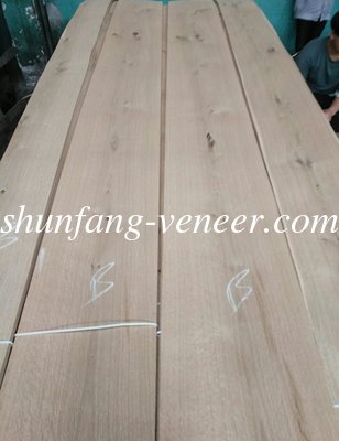 Knotty Oak Wood Veneer Rustic Oak Natural Veneers For Furniture Door Wall Paneling & Plywood supplier