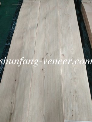 Knotty Oak Veneer Rustic Oak Wood Veneers for Veneer Furniture Veneer Doors Veneer Panels supplier