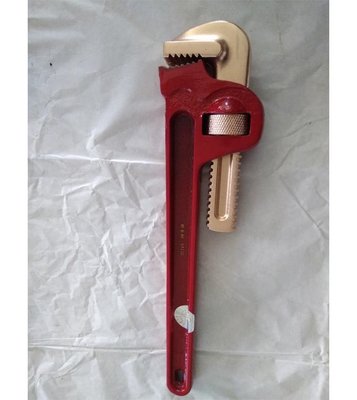 Sparkless wrench pipe pliers handle red spray treatment to prevent rot