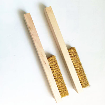 non sparking hand tools brass brush with long wood handle