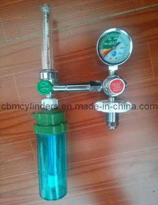 Medical Oxygen Regulator with Vertical Connector