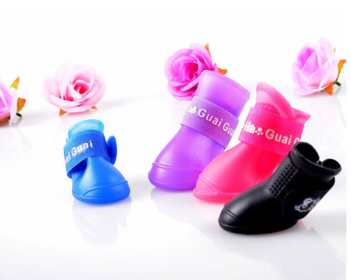 Pet supplies silicone rain boots, non-slip pet shoes, candy color fashion cute dog shoes，red,yellow,pink,black; supplier