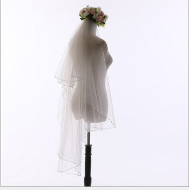 Factory direct wholesale bridal veil short double light yarn soft fingertip wedding veil with hair comb   supplier
