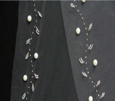 2018 New European and American double wedding, wedding, face veil, hand-stitched pearls, bridal veil supplier