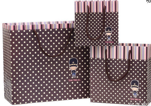New Products Business Spotted Little Soldier Gift Bags Paper Bags Handbags Bags Gift Bags Clothing Bags supplier