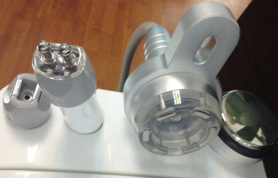 Safe Vacuum RF Cavitation Slimming Machine For Fat Blasting / Facial Lifting 40Khz supplier