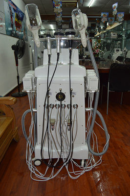 Vacuum PDT Cryolipolysis Slimming Machine With Cavitation / Radio Frequency / Lipo Laser supplier