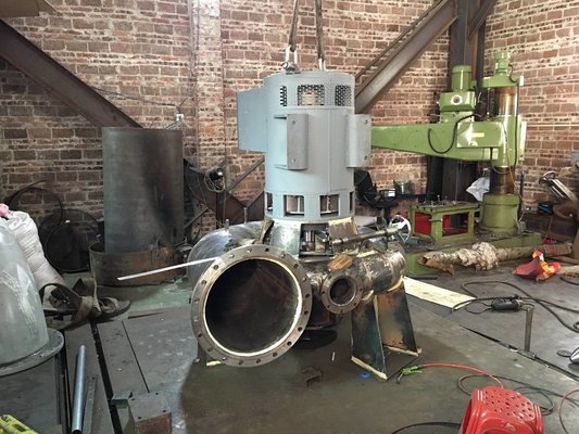 160KW - 800KW Hydro Power Plant Francis Turbine Generator / Vertical Francis Turbine