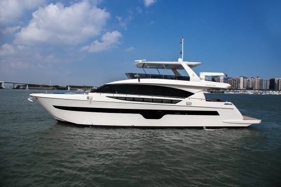 Fun And Pleasure 85 FT Inland And Coastal Motor Boat With Flybridge 8000TEU Load Capacity