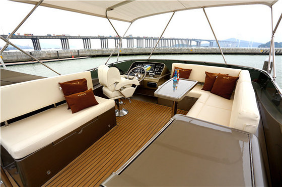 High End Leisure Speed Luxury Motor Yachts 82 Feet White And Red Color