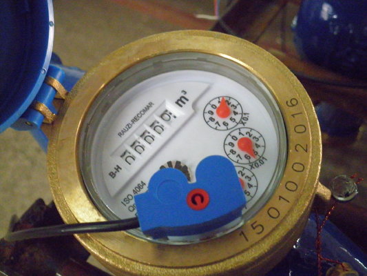 Multi Jet Pulse Output Water Meter Vane Wheel Dry Dial For Cold Water