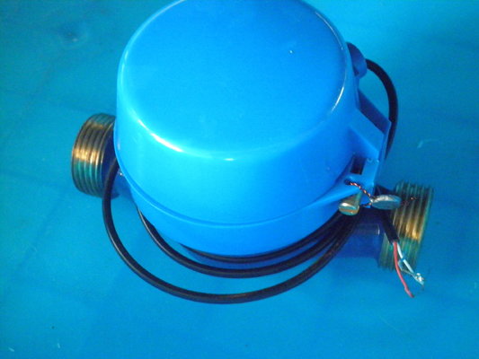 8 Wheels Single Jet Pulse Output Water Meter With Dry Dial Vane Wheel