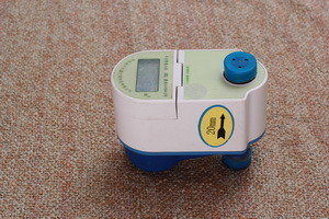 Vertical Prepaid Smart Water Meter With IC Card Contactless Type 15mm-25mm
