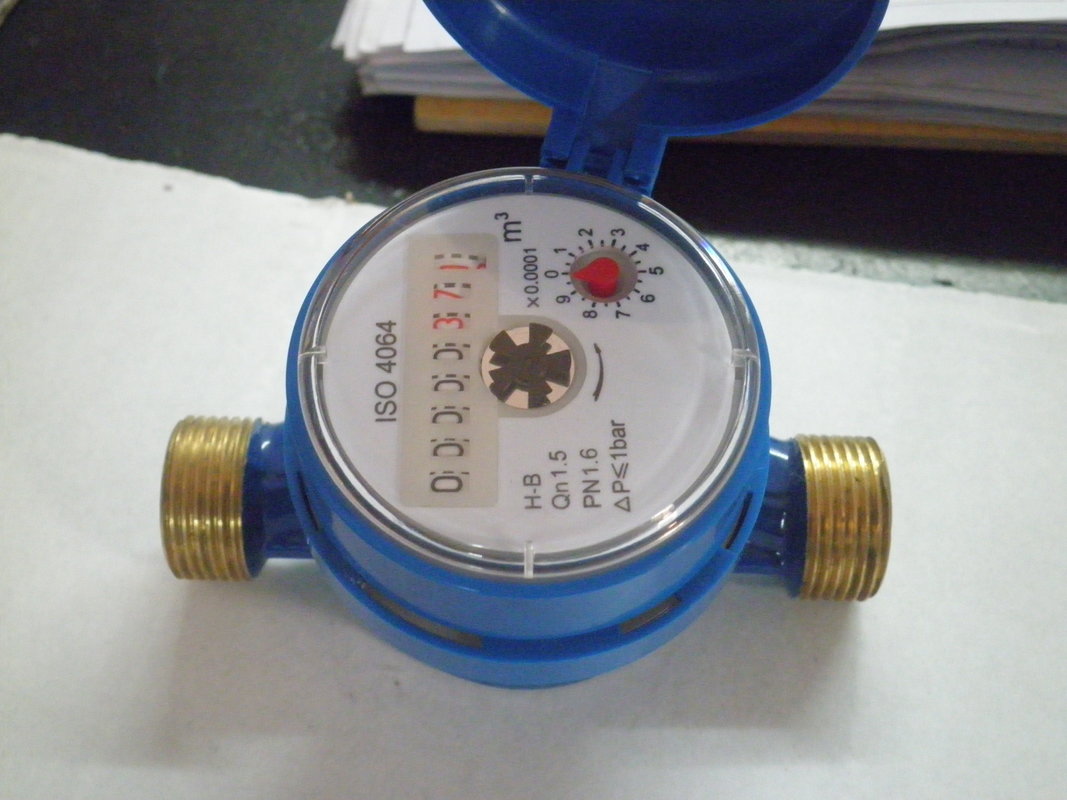 Vane Wheel Dry Dial Water Meter Single Jet With 8 Wheels 15mm For Cold / Hot Water