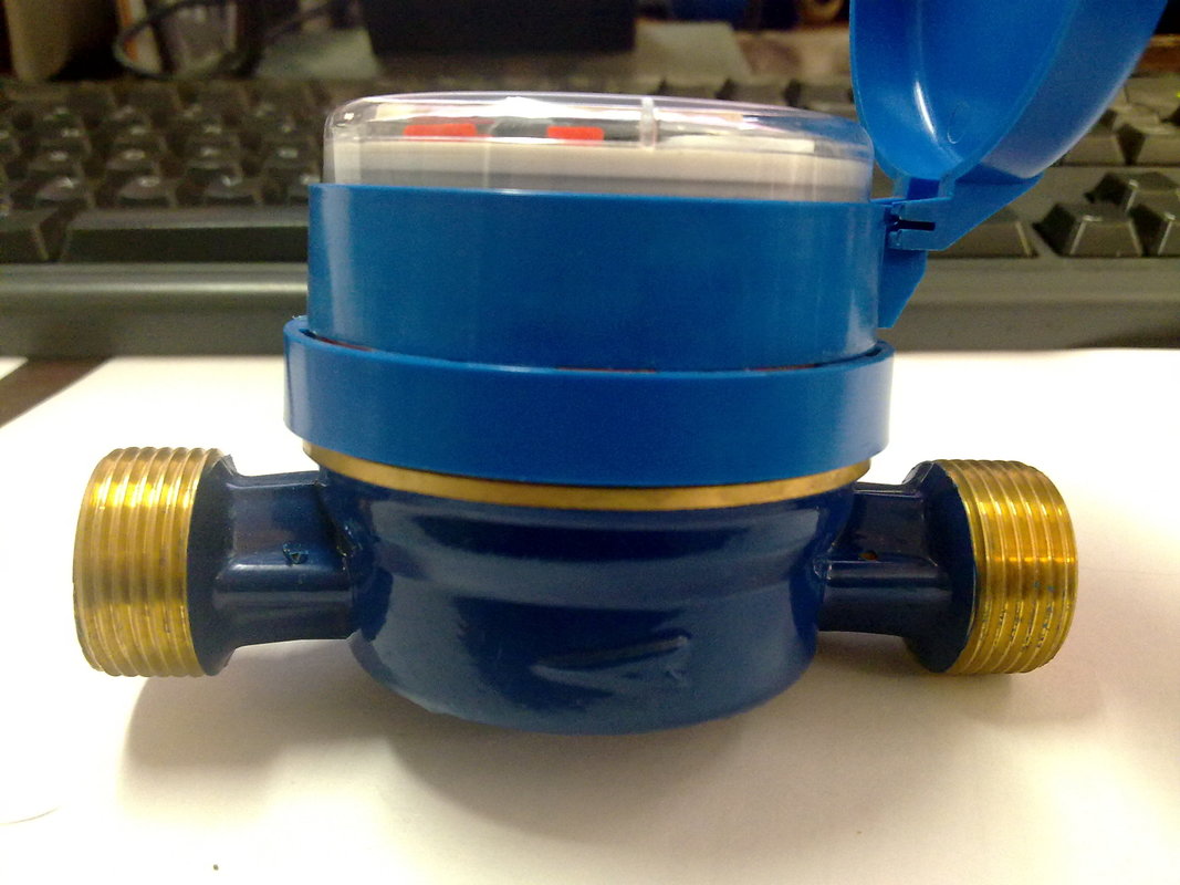 Dry Dial Vane Wheel Single Jet Water Meter With 8 Wheels in Brass For Resident
