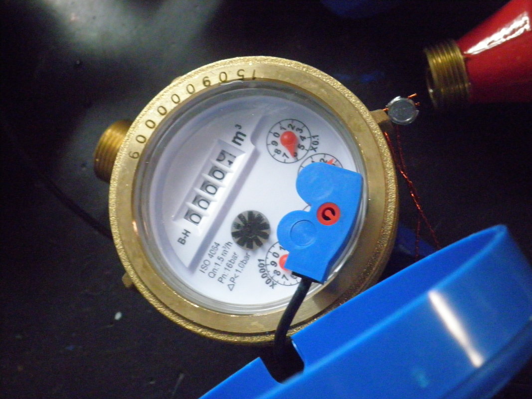 Dry Dial Type Multijet Water Meter With Pulse Output Brass Body For Residential
