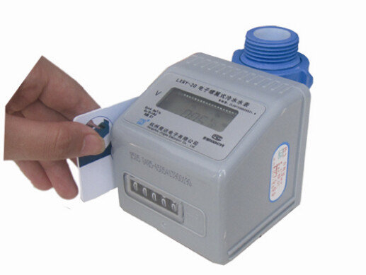 Electronic IC Card Prepaid Water Meter Vertical Type With Low Credit Alarm DN15mm