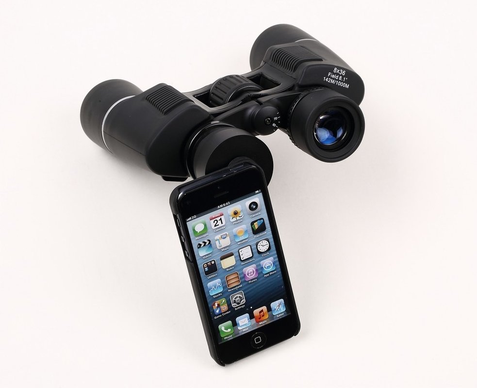 Innovated Smartphone Telephoto Zoom Lens with IPhone Mount Accessory