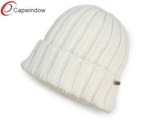 Multi Color Acrylic Beanie Winter Hats Metal Logo Soft for Adult